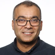 Tariq Nazir Profile | Victoria University